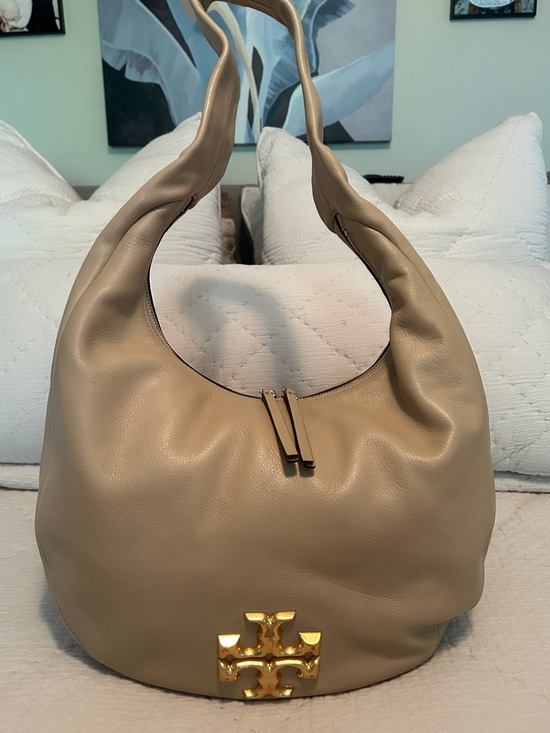 Tory Burch | Bags | Tory Burch Beige Kira Hobo | Poshmark